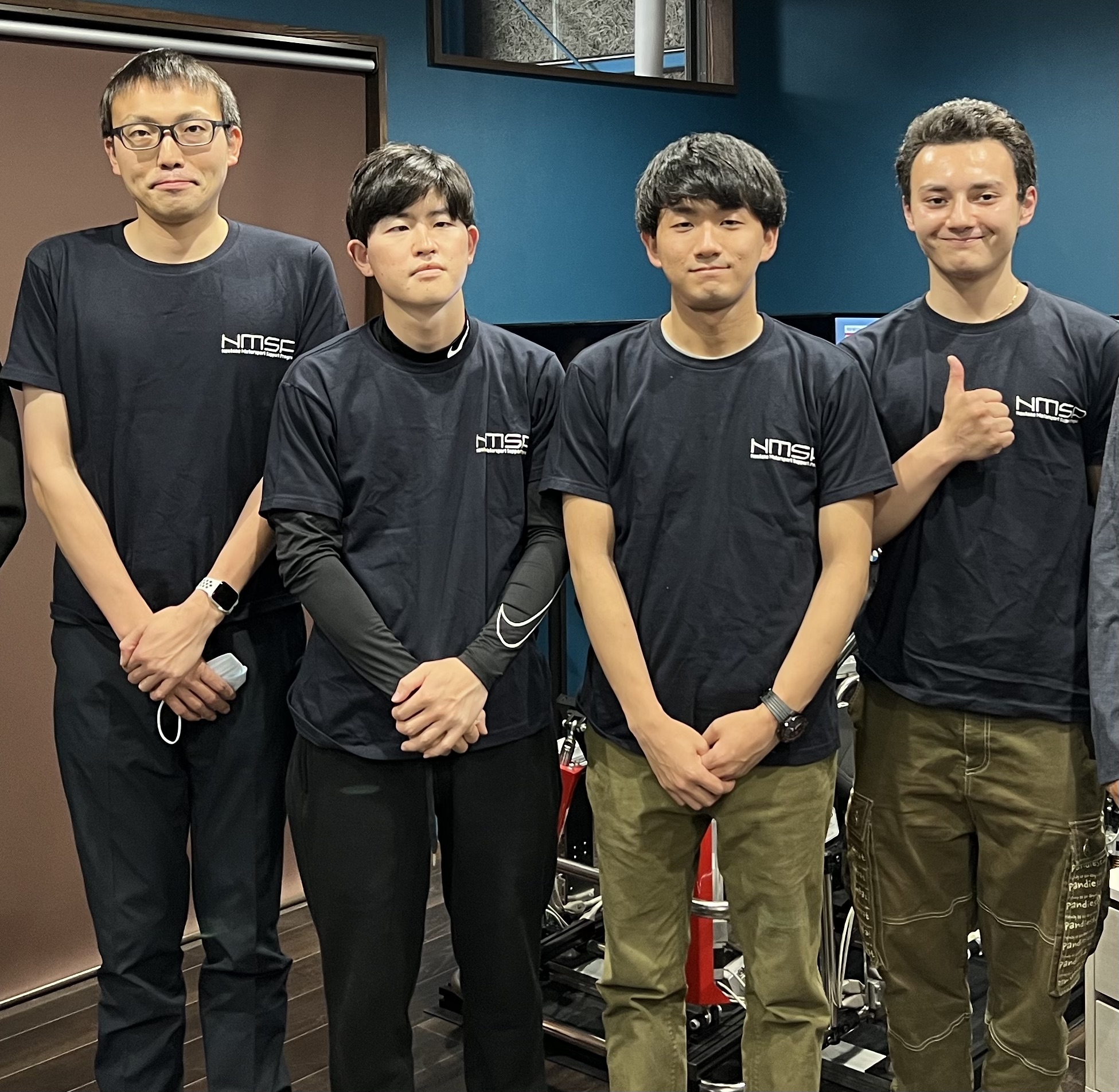 NMSP – 働きながらモータースポーツの世界へ